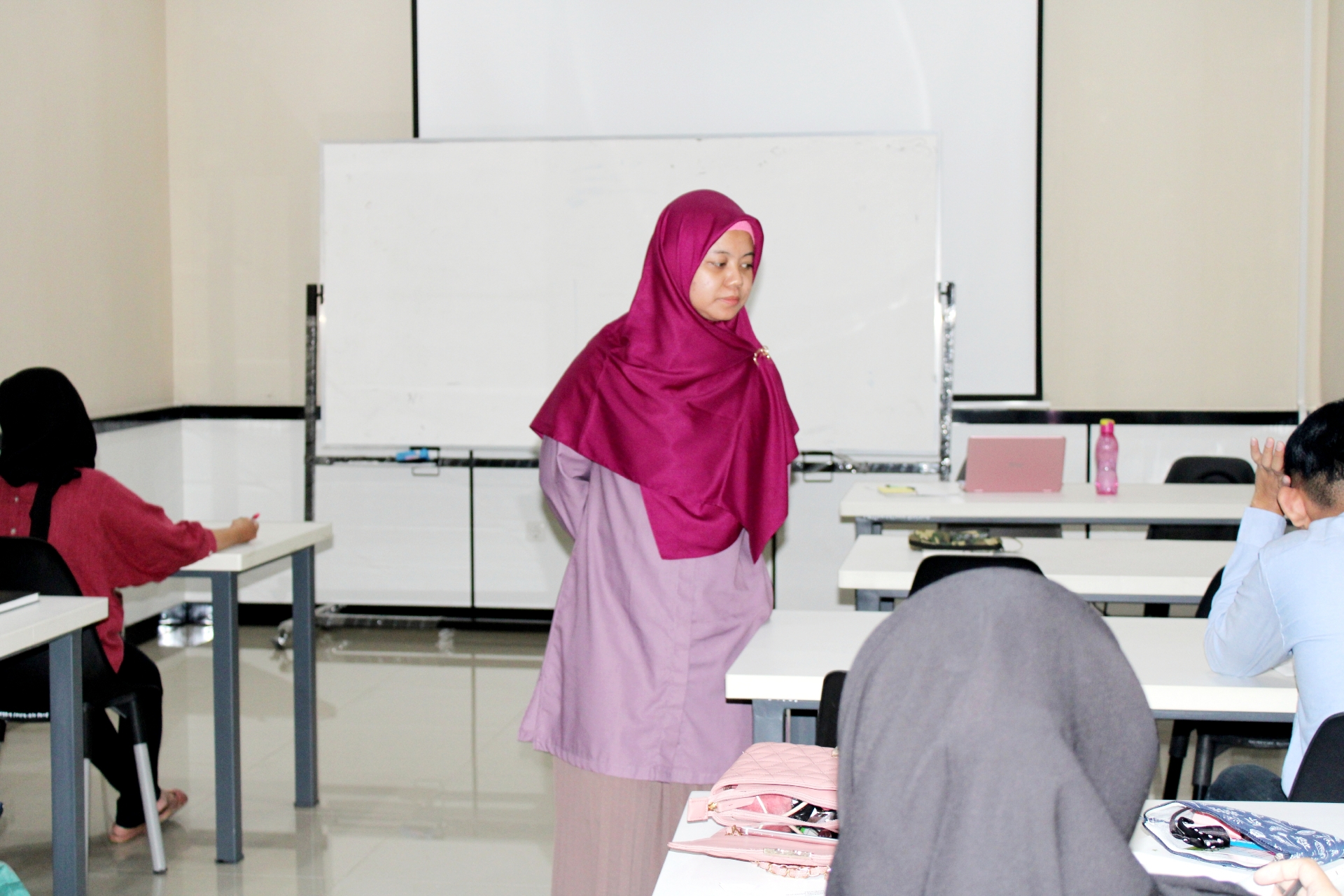 Kaprodi MESP Semangati Mahasiswa Baru - Fakultas Ekonomi dan Bisnis ...