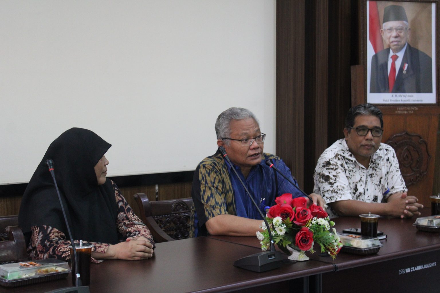 Studi Banding ke FEB UNS, Dekan FEB UNISBA: Kami melihat UNS adalah PTN ...