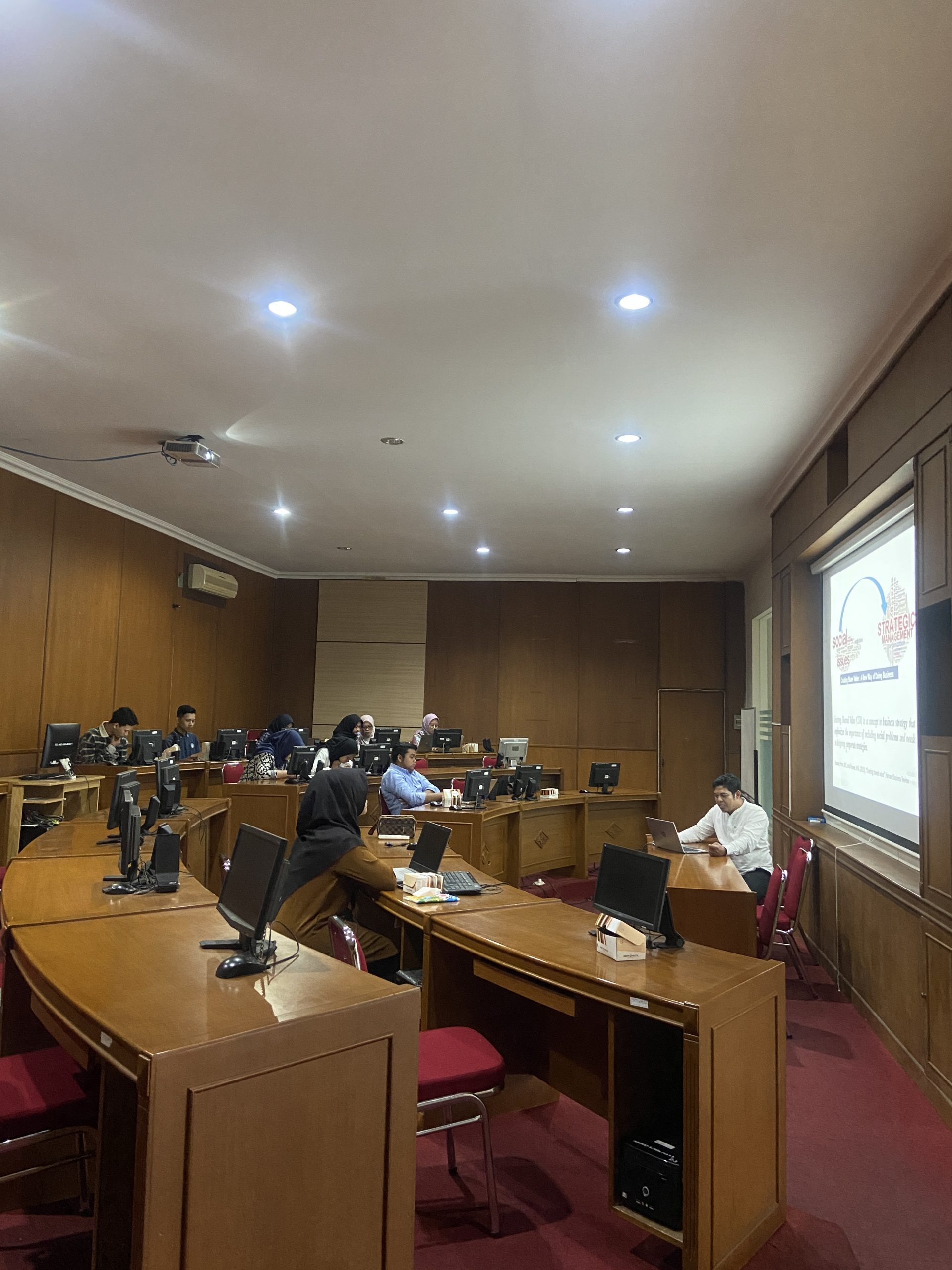 Prodi MESP Adakan Workshop, Bahas CSR and Sustainability: Measuring ... Prodi MESP Adakan Workshop, Bahas CSR and Sustainability: Measuring ...