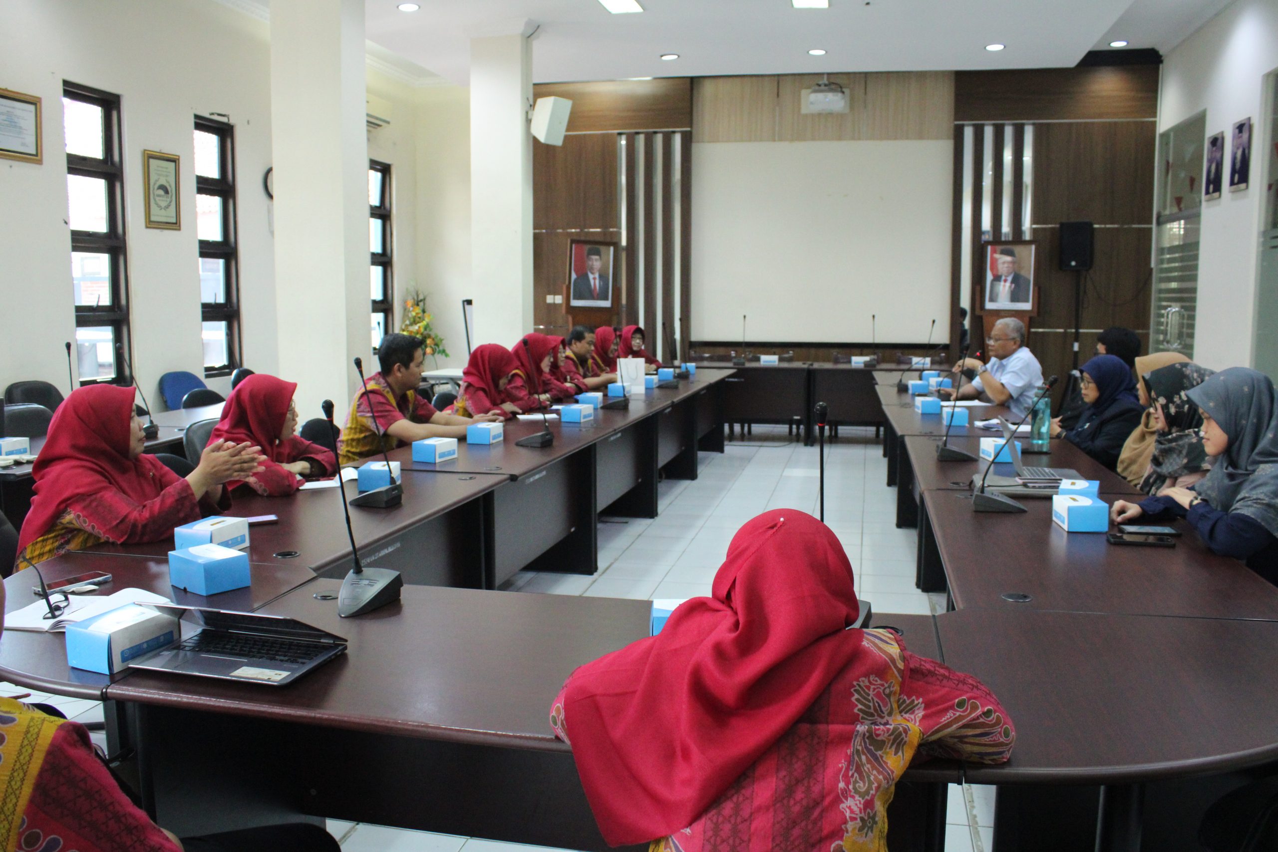 Polines Kunjungi FEB UNS, Diskusikan Tata Kelola Pembelajaran Kelas ...