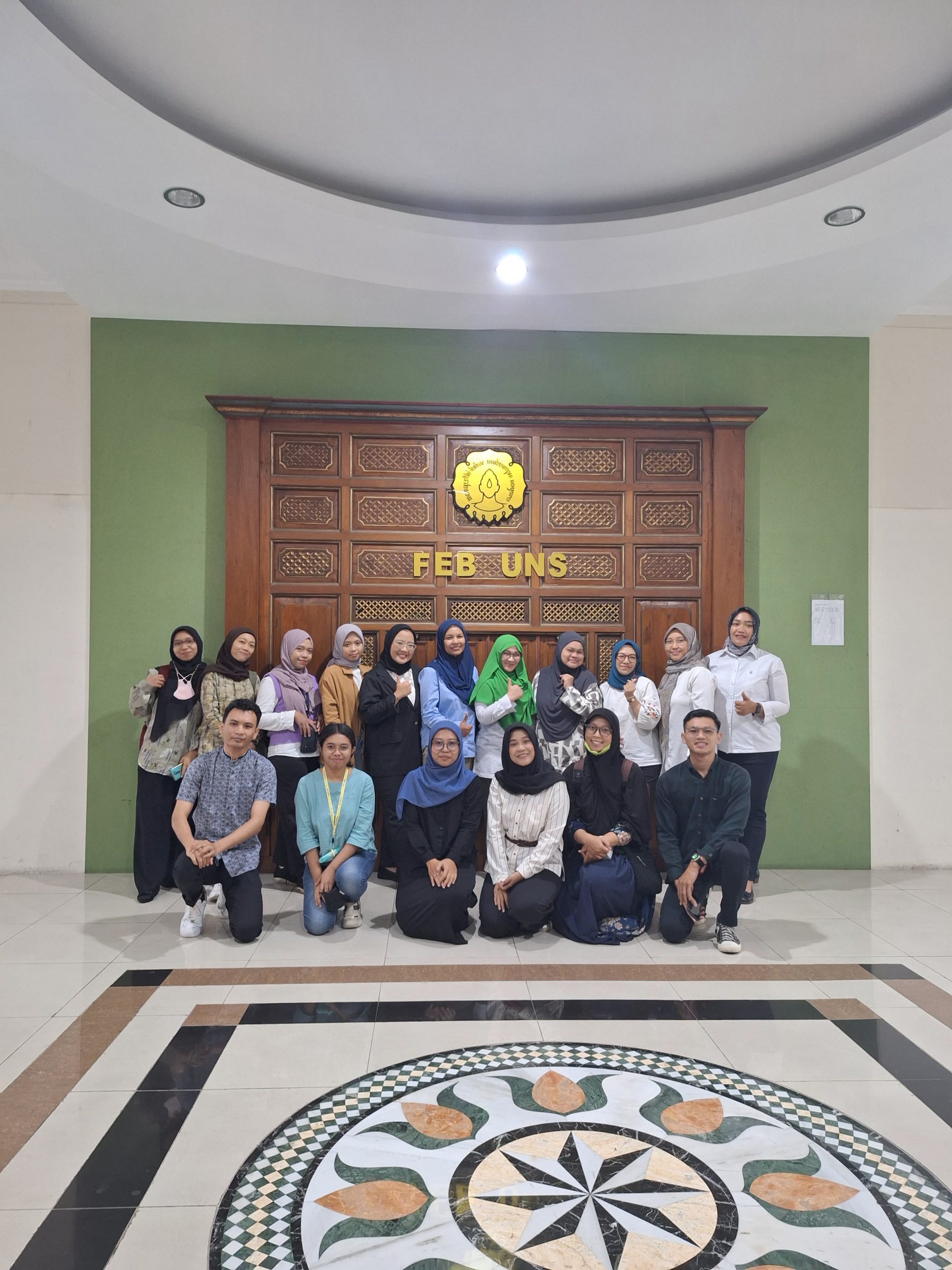 Beranda - Fakultas Ekonomi dan Bisnis Universitas Sebelas Maret