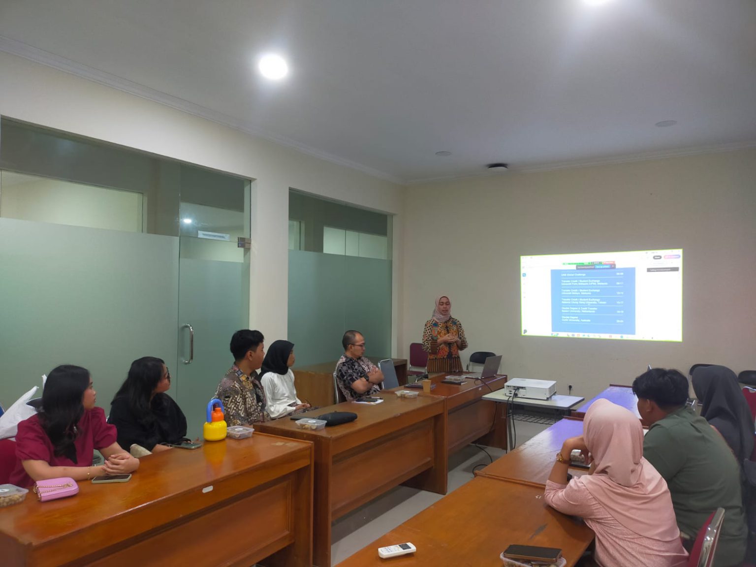 Beranda - Fakultas Ekonomi dan Bisnis Universitas Sebelas Maret