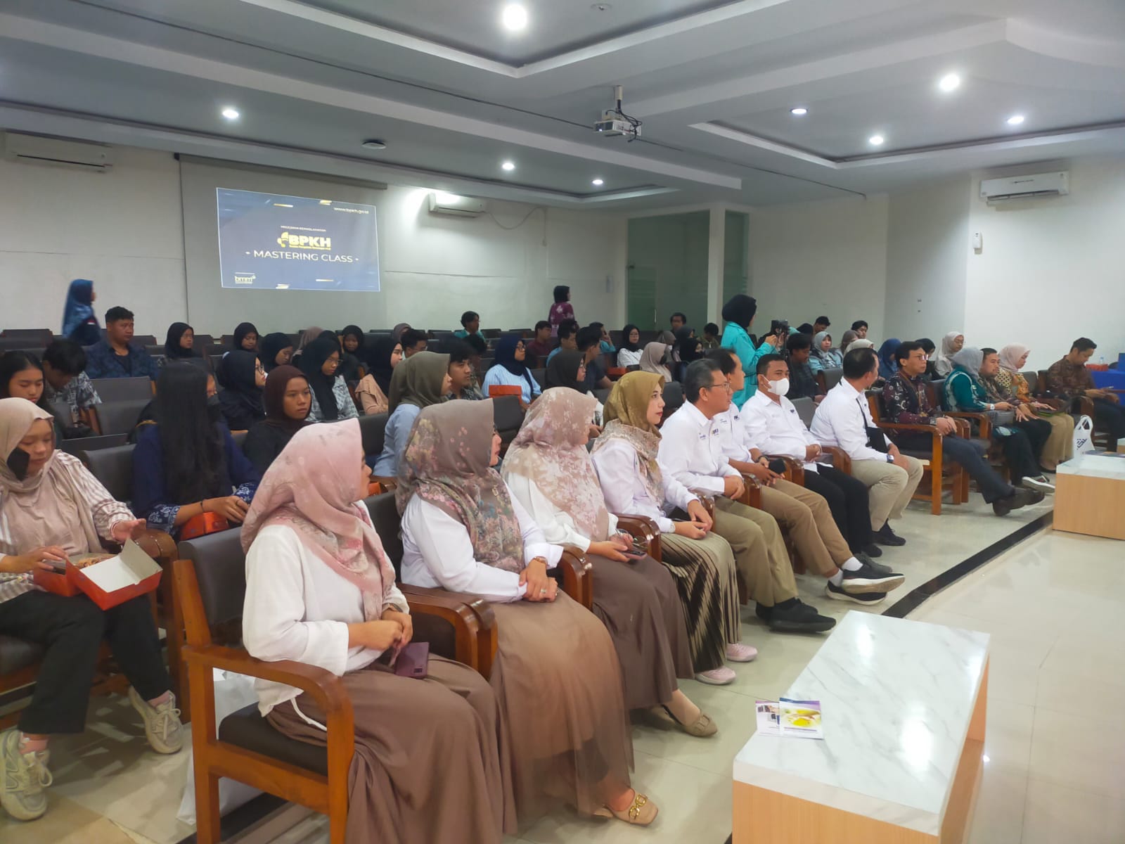 Kolaborasi BPKH dan FEB UNS Gelar Mastering Class: Mendalami Konsep ...