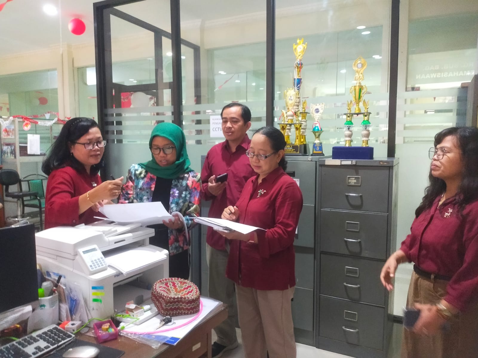 FEB UNS Terima Kunjungan Tim UPT Kearsipan untuk Penguatan Pengelolaan ...