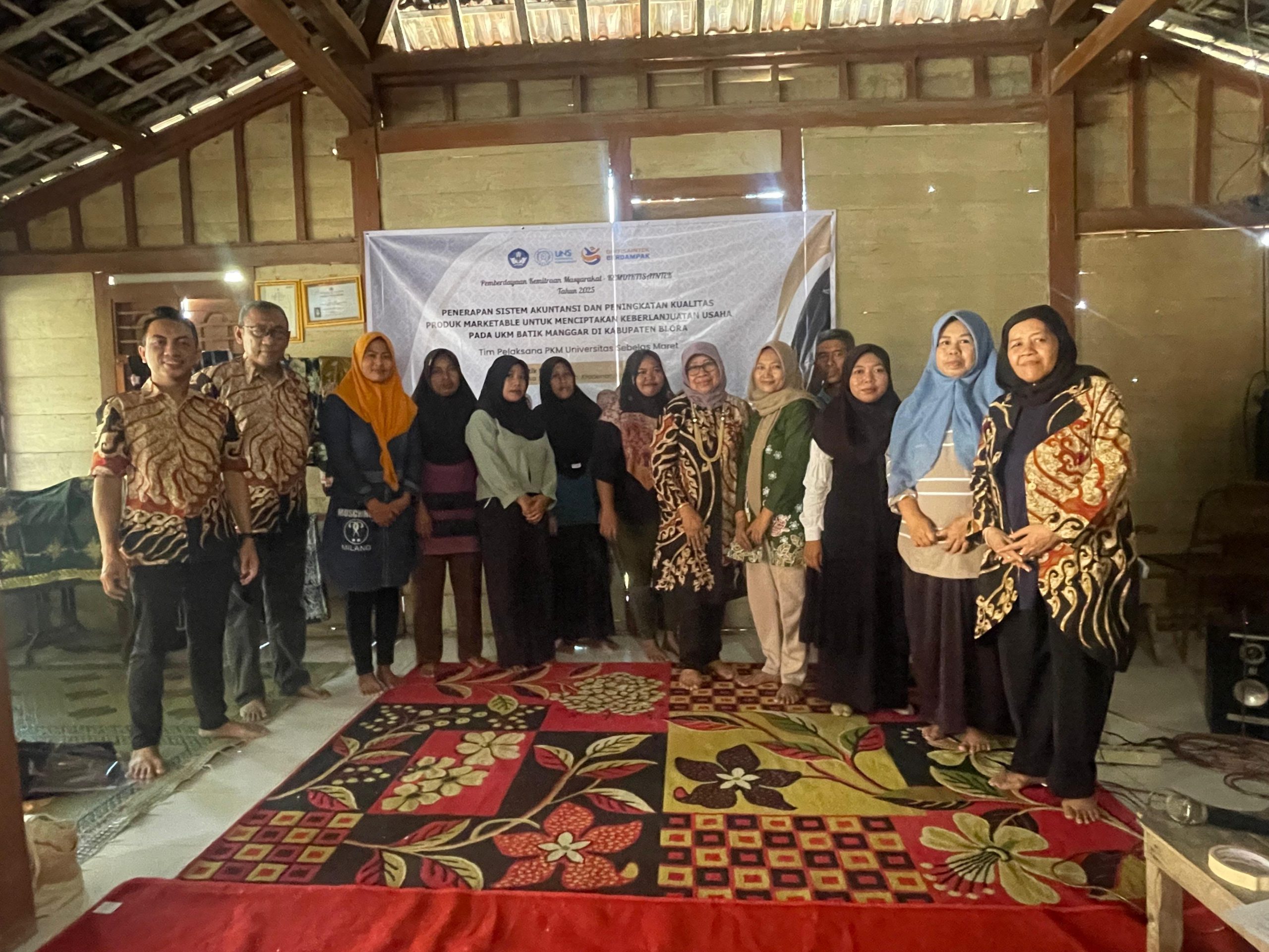 PKM UNS Dorong Transformasi UKM Batik Manggar Blora Jadi Pelaku Ekonomi ...
