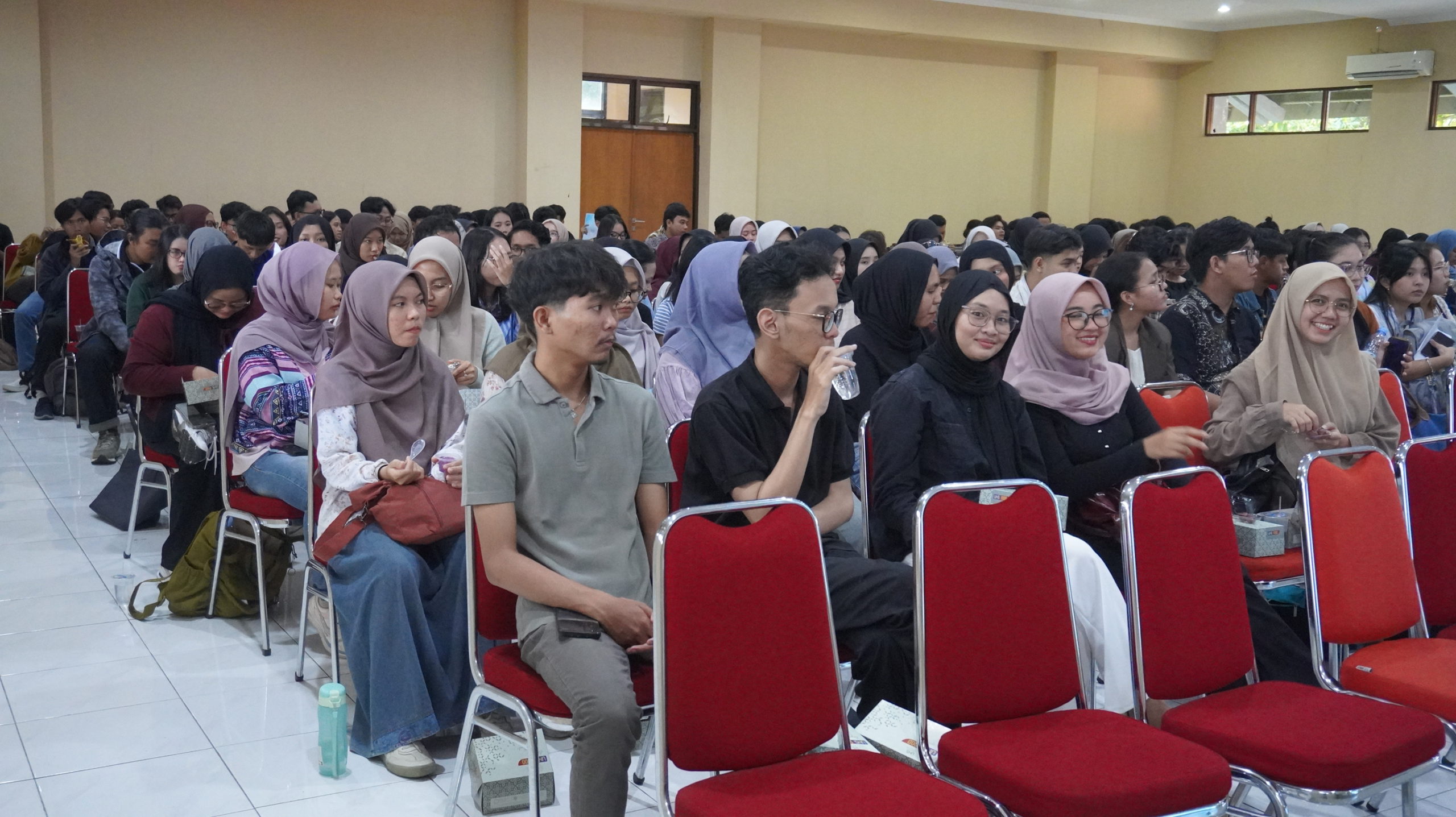 Pre Job Training Batch 1, FEB UNS Bekali Mahasiswa Siap Kerja ...